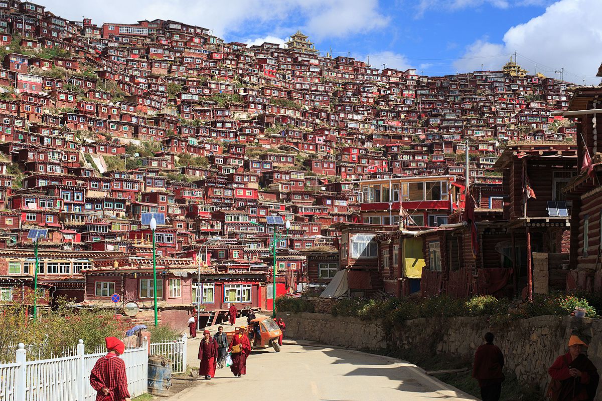 Larung Gar: Budist Yerleşim Yeri | Tozlu Mikrofon