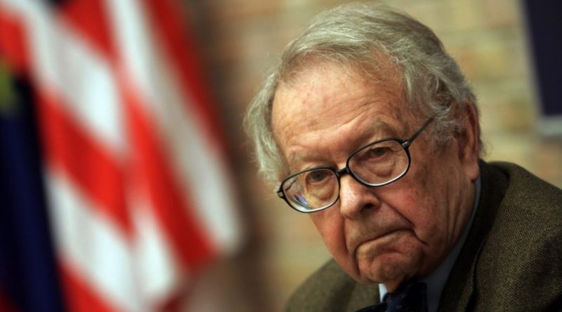 Kenneth Neal Waltz Kimdir? | Tozlu Mikrofon