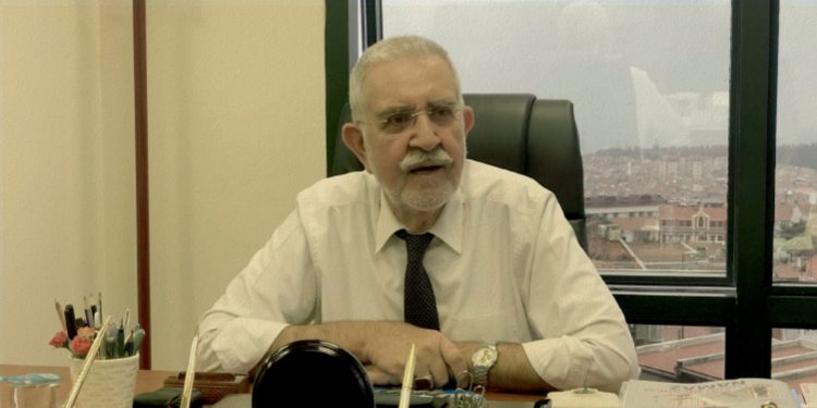Ömer Tuğrul İnançer Kimdir? Nereli ve Kaç Yaşında? | Tozlu Mikrofon Ömer Tuğrul İnançer Kimdir? Nereli ve Kaç Yaşında? | Tozlu Mikrofon