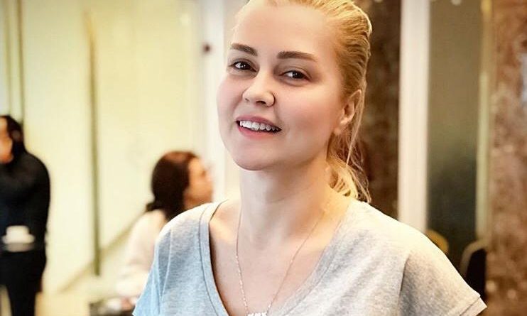 Didem Uzel Sarı Kimdir? Nereli ve Kaç Yaşında? | Tozlu Mikrofon Didem Uzel Sarı Kimdir? Nereli ve Kaç Yaşında? | Tozlu Mikrofon