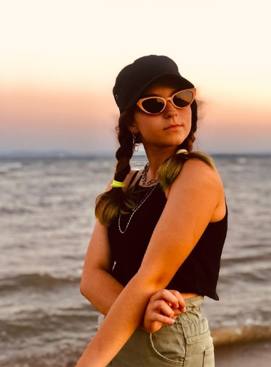 Dora Dalgıç Kimdir? Nereli ve Kaç Yaşında? Boyu? Oynadığı Diziler ...