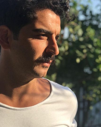 Bulut Akkale Kimdir? Nereli? Yaşı? Boyu? Oynadığı Diziler? | Tozlu Mikrofon