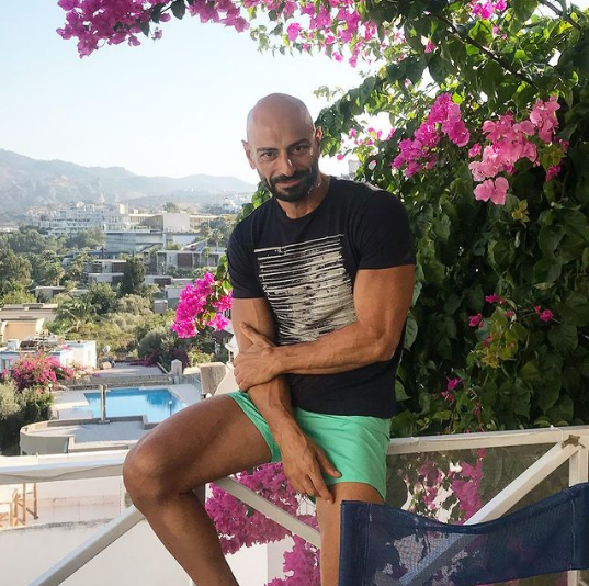 Umut Ölçer Kimdir? Yaşı? Boyu? Oynadığı Diziler? | Tozlu Mikrofon