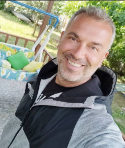 Arda Esen Kimdir? Kaç Yaşında? Boyu? Dizileri? | Tozlu Mikrofon