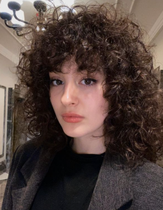 nazli-cetin-boyu-kac | Tozlu Mikrofon