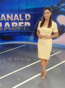 Seçil Özer Kimdir? Nereli ve Kaç Yaşında? Boyu? Evli mi? | Tozlu Mikrofon