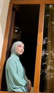 raykhon-ulasenova-boyu-kac | Tozlu Mikrofon