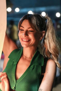 doga-lara-akkaya-boyu-kac | Tozlu Mikrofon