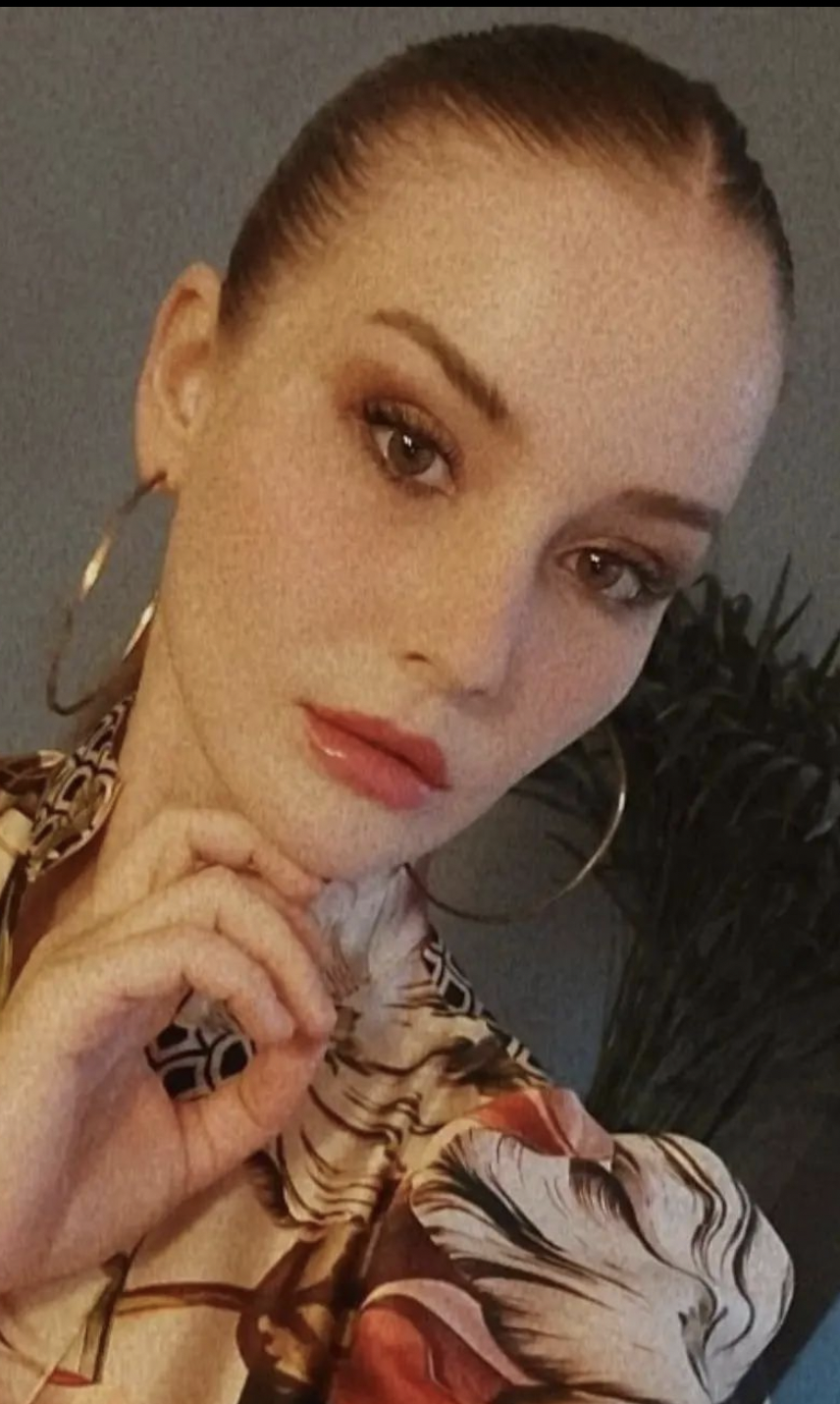 Tuğba Uluay Kimdir? Nereli ve Kaç Yaşında? Boyu? Dizileri? | Tozlu Mikrofon