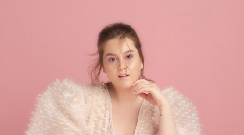 Elçin Afacan Kimdir? Nereli ve Kaç Yaşında? Boy Kilo? Dizileri? | Tozlu ...