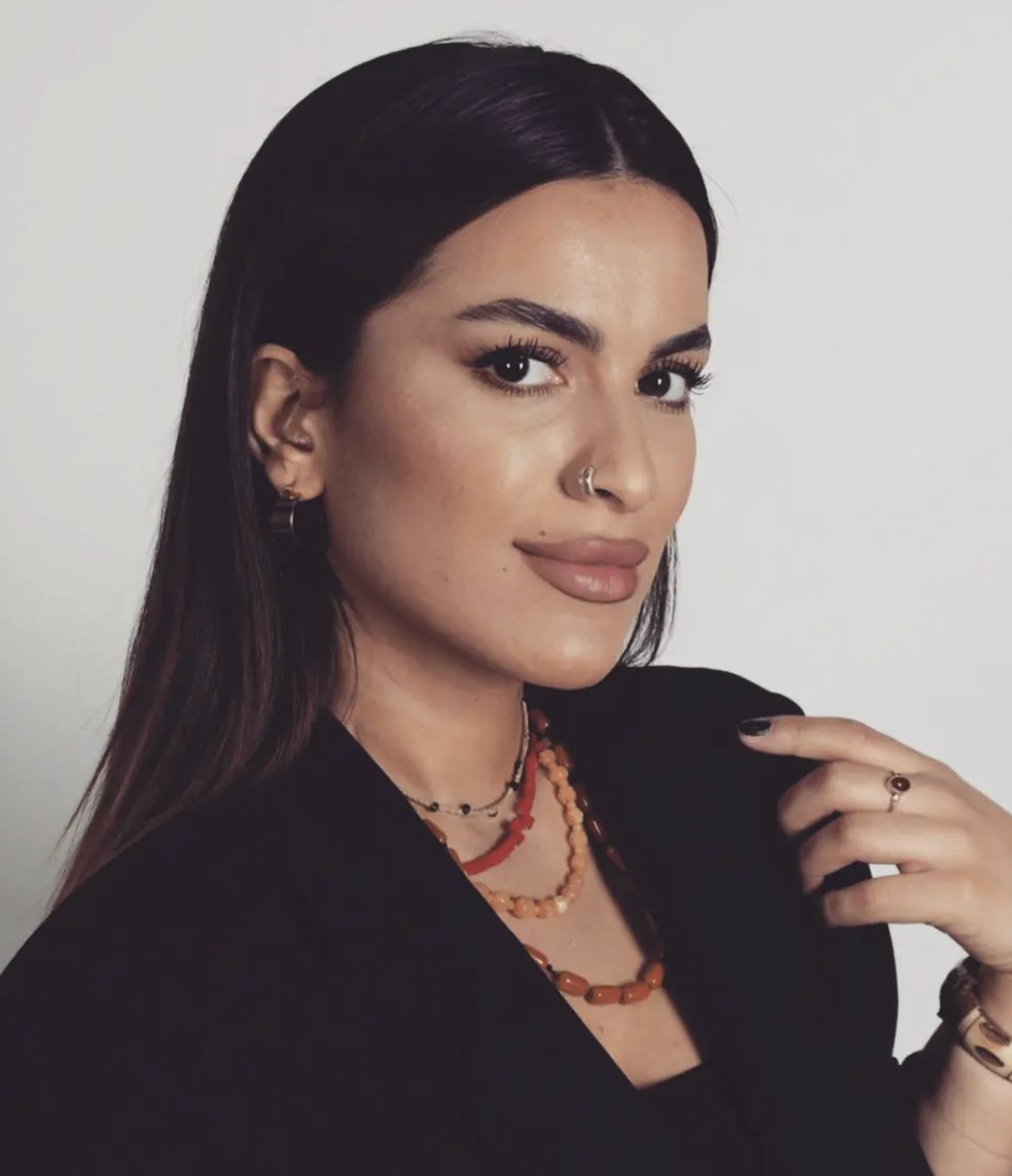 Başak Kalyon Kimdir? Aslen Nereli ve Kaç Yaşında? Müzikleri? | Tozlu ...