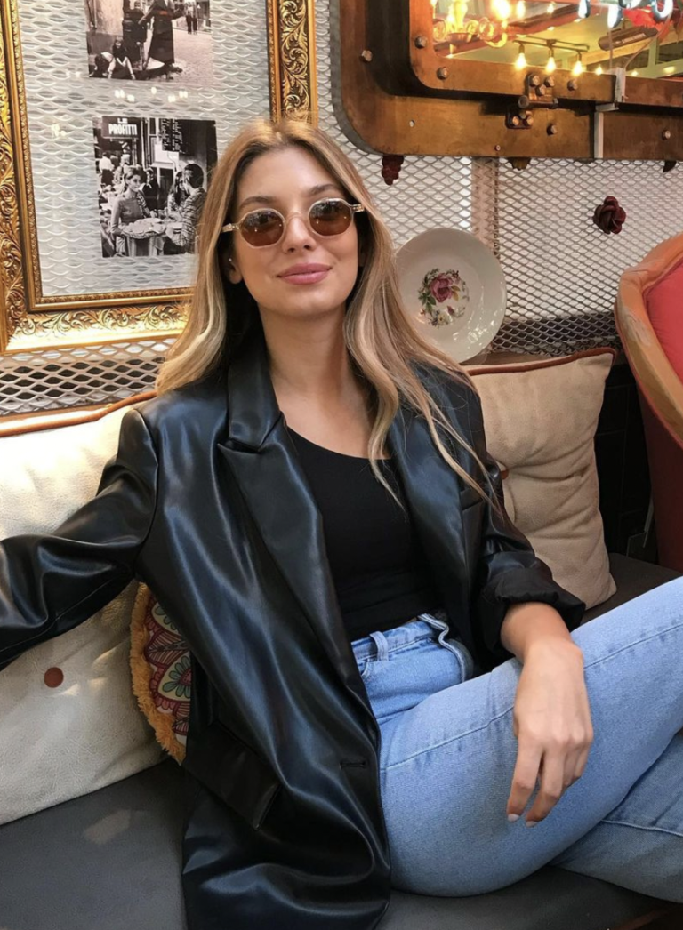 Eliz Türker Kimdir? Nereli ve Kaç Yaşında? Boyu? Dizileri? | Tozlu Mikrofon