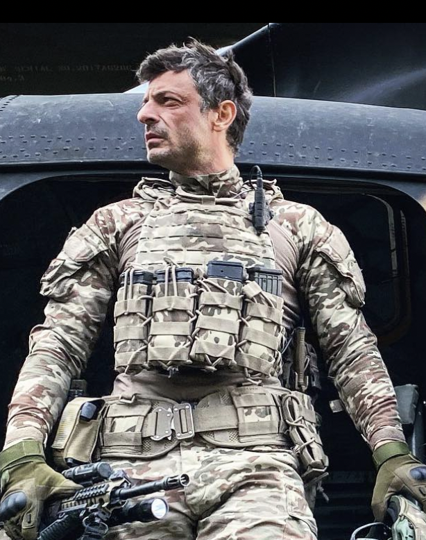 Tezhan Tezcan Kimdir? Nereli ve Kaç Yaşında? Boyu? Dizileri? | Tozlu ...