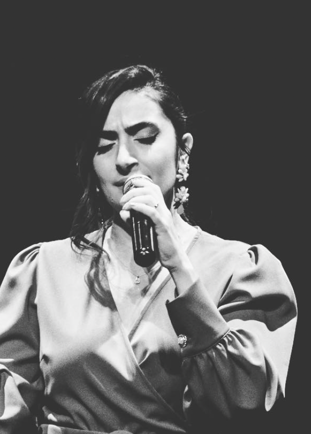 Yaprak Sayar Kimdir? Aslen Nereli? Kaç Yaşında? Evli mi? | Tozlu Mikrofon