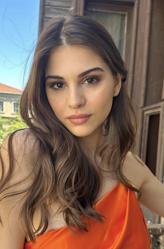 Berfin Ant Kimdir? Nereli? Kaç Yaşında? Boyu? Dizileri? | Tozlu Mikrofon