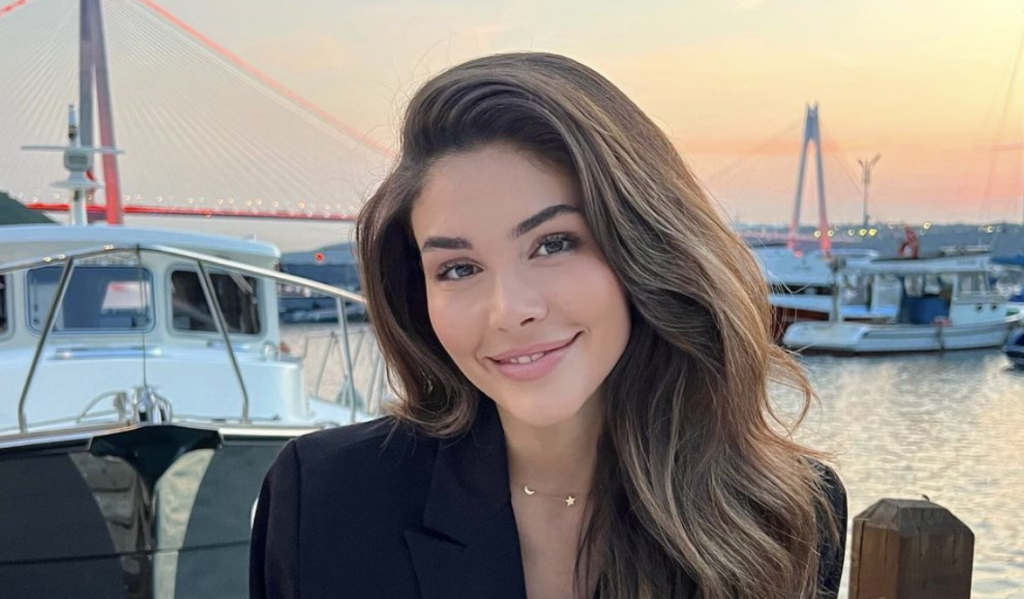 filiz-miftari | Tozlu Mikrofon