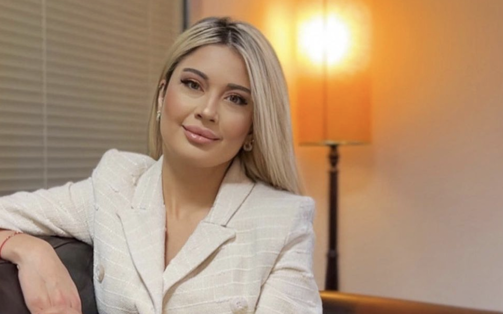 Olcay Akbaba Kimdir? Nereli? Kaç Yaşında? Boyu? Evli mi? | Tozlu Mikrofon