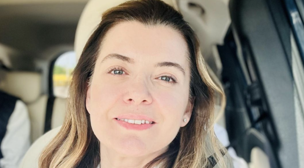 sermin-yasar | Tozlu Mikrofon