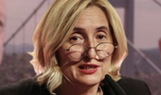 Melda Onur Kimdir? Aslen Nereli? Kaç Yaşında? Evli mi? | Tozlu Mikrofon