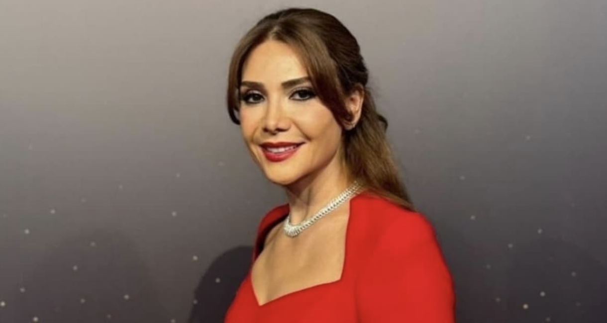 Julide Ateş Kimdir? Kaç Yaşında? Evli mi? Nereli? | Tozlu Mikrofon